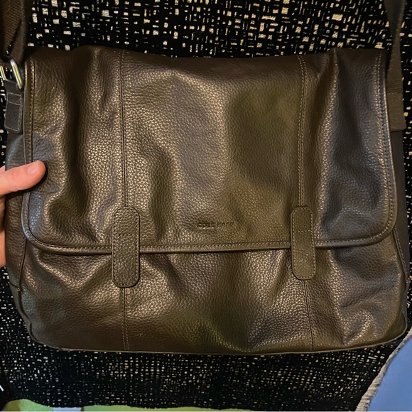 Cole Haan | Bags | Coke Hann Messenger Bag | Poshmark